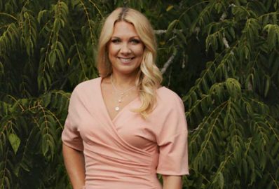 Anna Brolin blir ny programledare för Farmen - Skillingaryd