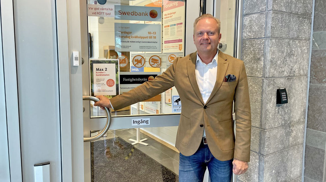 Swedbank vill utöka tiden för bokad rådgivning: Vi stänger - men vi har ...