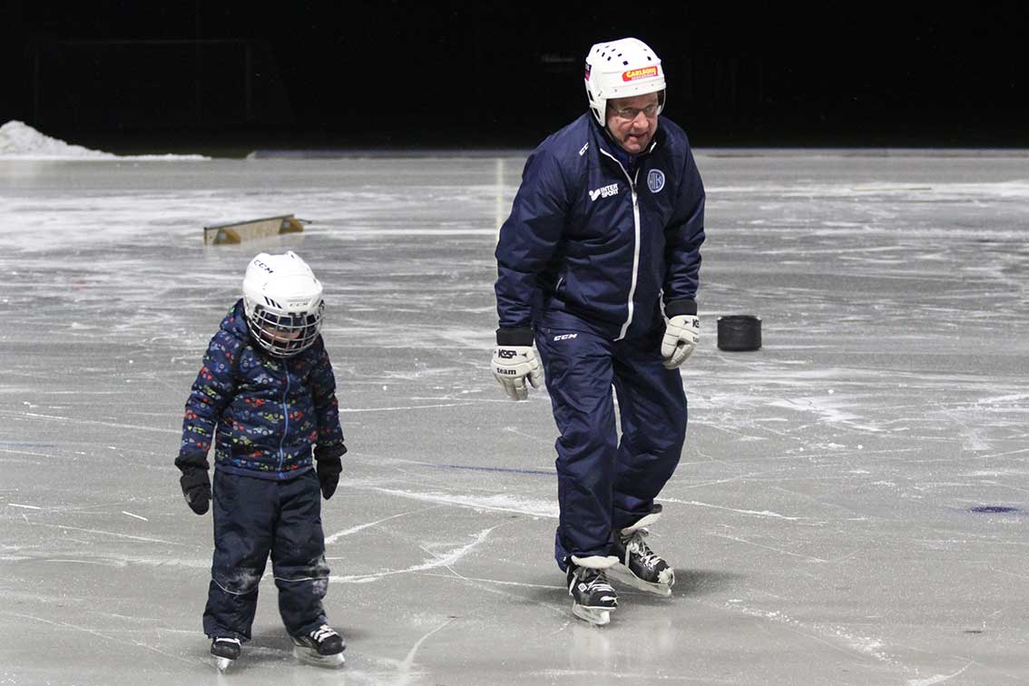 Bildspel och tv: Som Bambi på hal is - Skillingaryd
